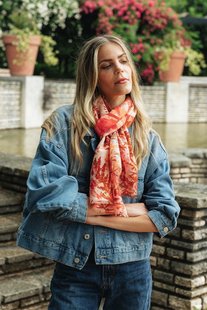 how to put on a scarf ring or cli