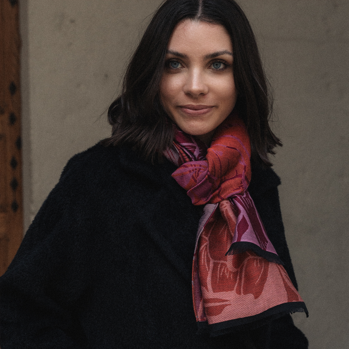 Very chic women's scarf made of wool and cotton ? beautiful red color ...